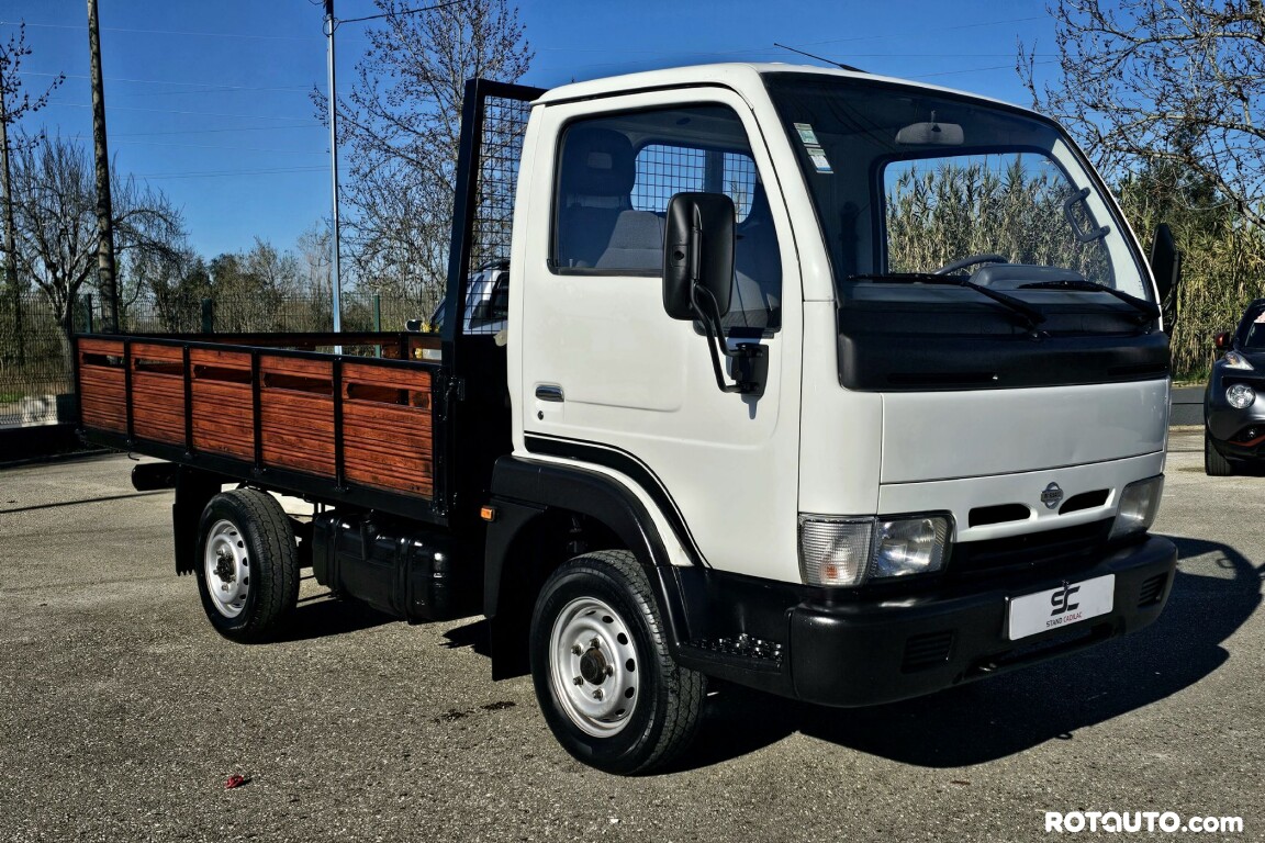 Nissan Cabstar de 2002 - Usado à venda em Rotauto.com